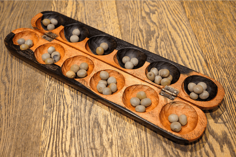 Le jeu d'Awalé - Règles du jeu - Africouleur