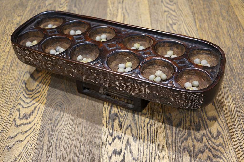 Le jeu d'Awalé - Règles du jeu - Africouleur